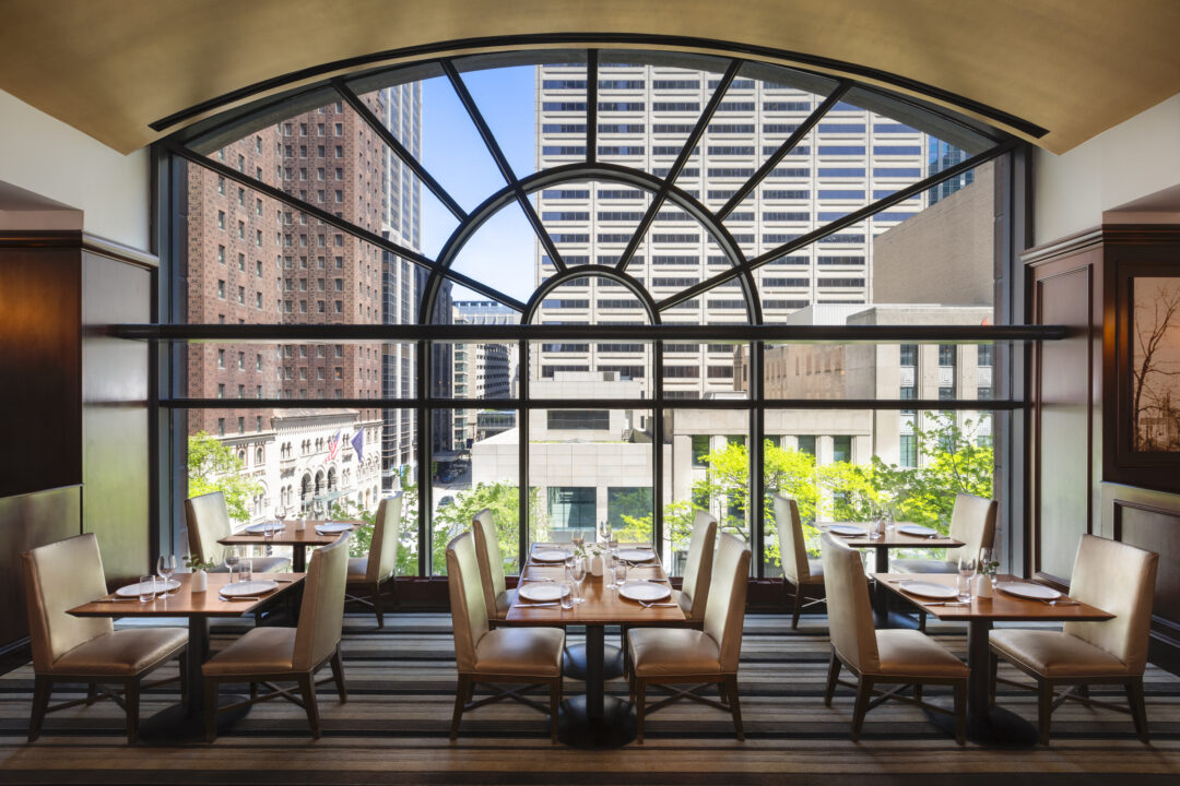 OMNI Chicago Hotel – All Suites